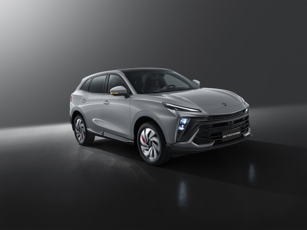 Forthing T5 HEV, A Hybrid SUV Poised to Conquer the Road