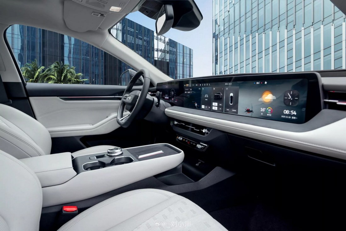 Ford Refreshes the Taurus for the Middle East